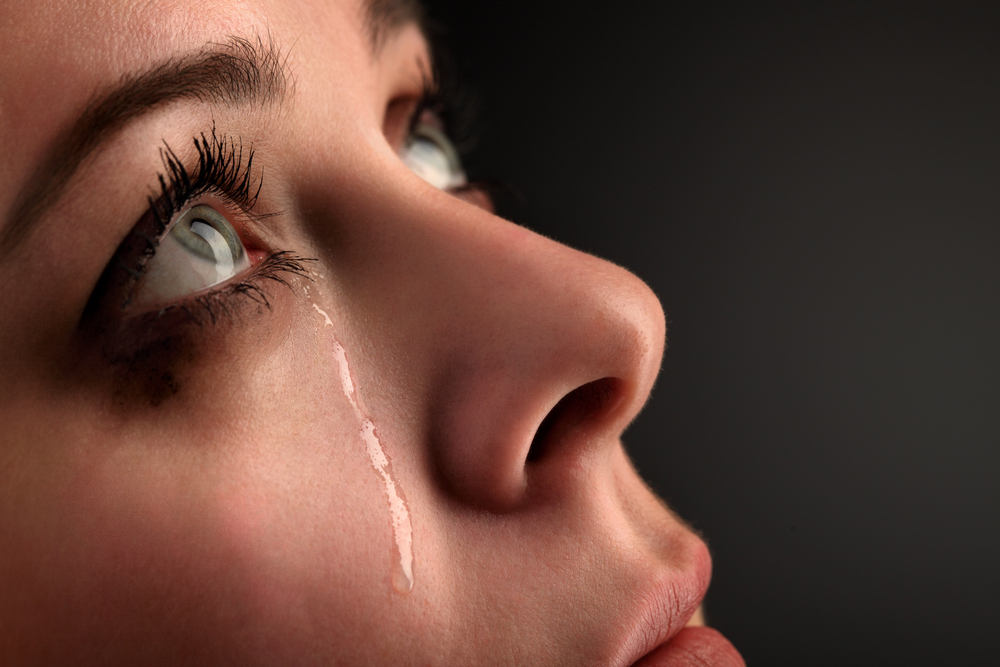 MERATAP DAN MENANGIS